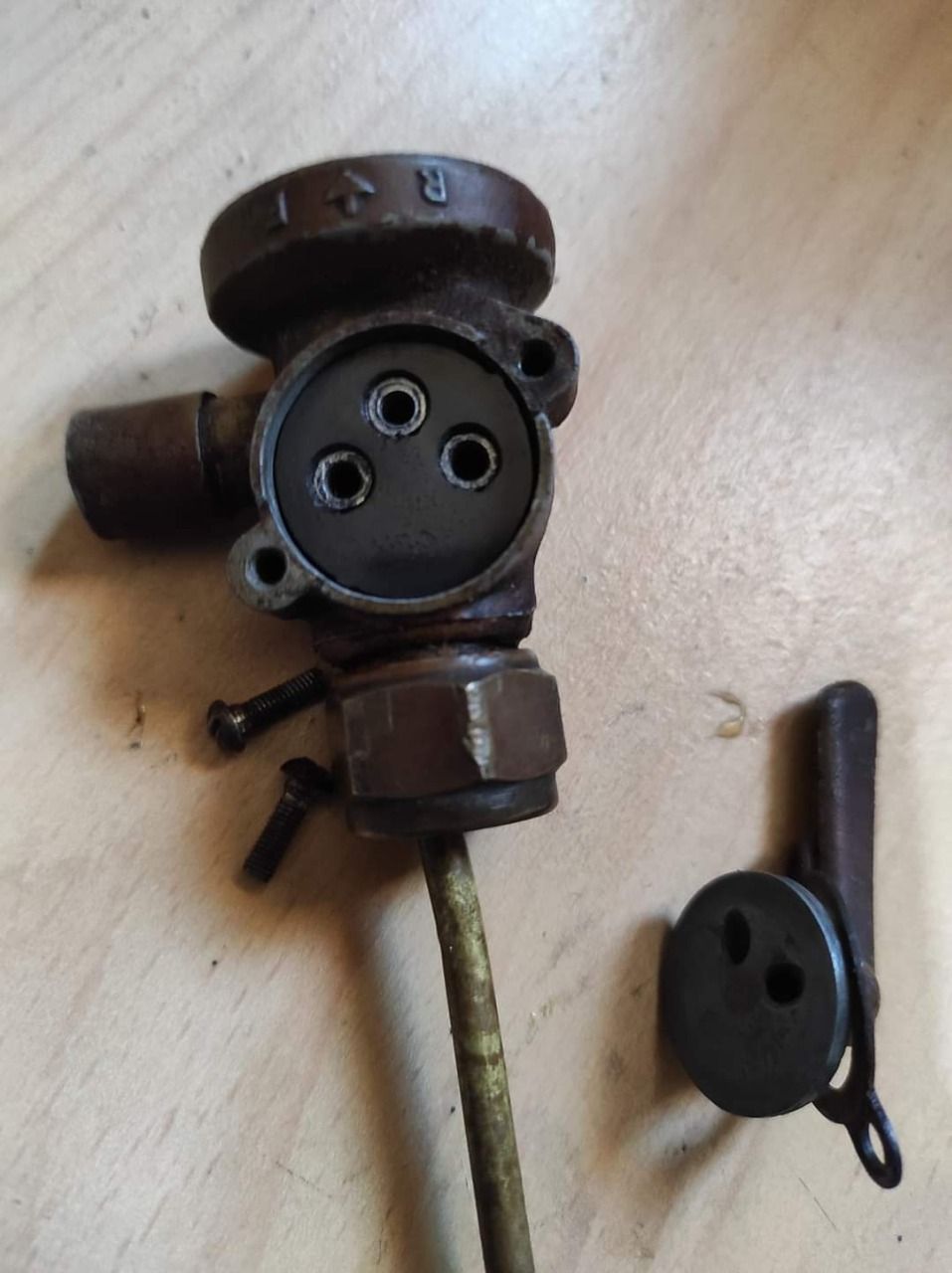 Cemec et Ratier L7 joints robinet d'essence - JPM 83